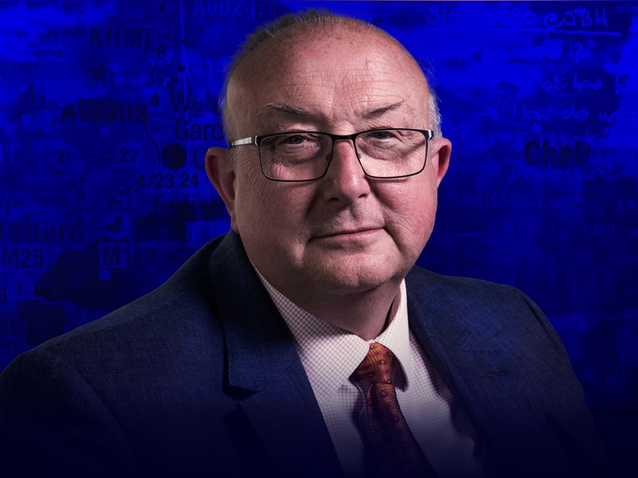 The Real Manhunter | Apple TV (MX)