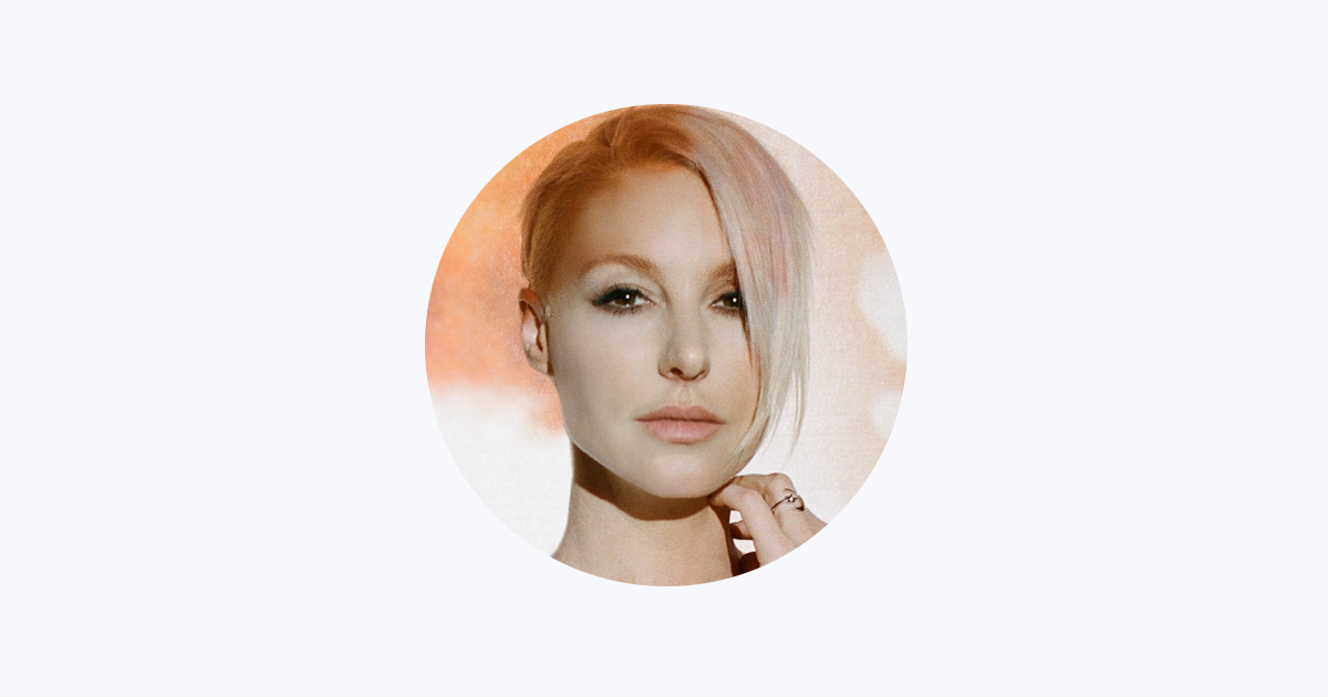 ‎Emma Hewitt on Apple Music