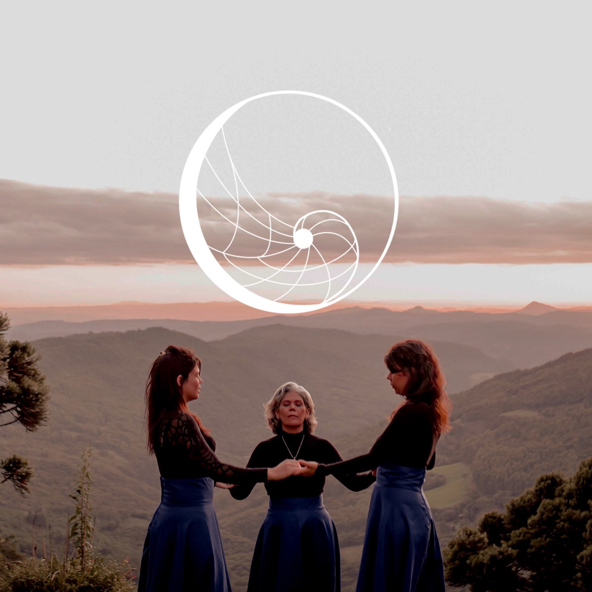 ‎Cantos Sagrados Teia da Lua - EP by Teia da lua on Apple Music
