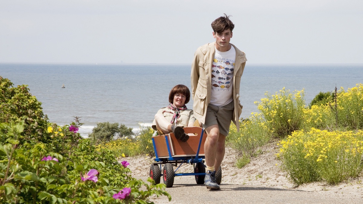 Mees kees op kamp | Apple TV