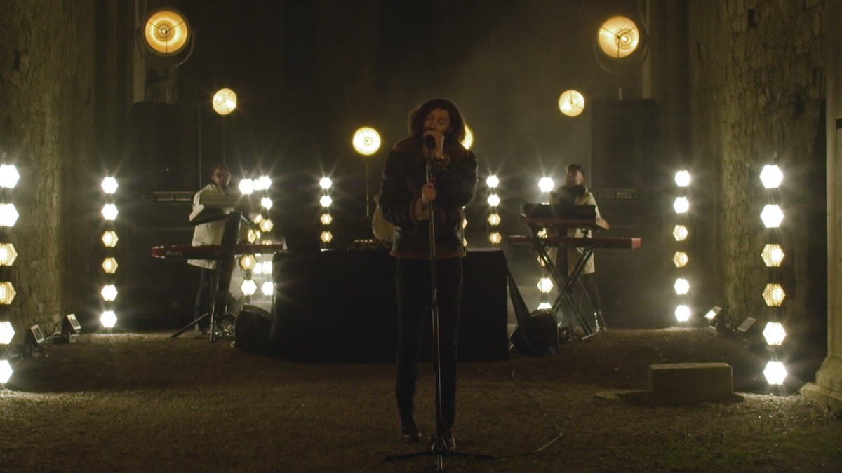 ‎Tell It To My Heart (feat. Hozier) [Live Performance Video] by Meduza ...