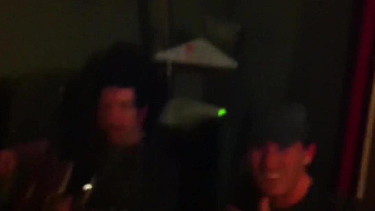 ‎Worlds Collide (Bobby Reeves Former Lead vocals for LeveL, Adema ...