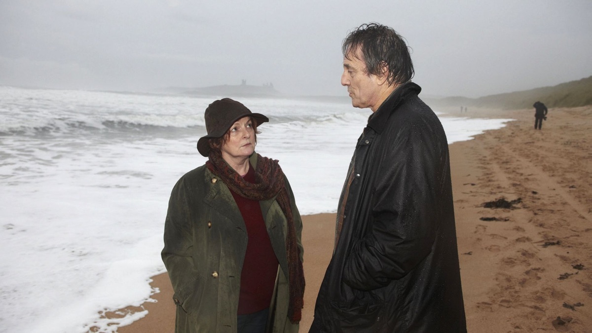 Hidden Depths - Vera (Season 1, Episode 1) - Apple TV