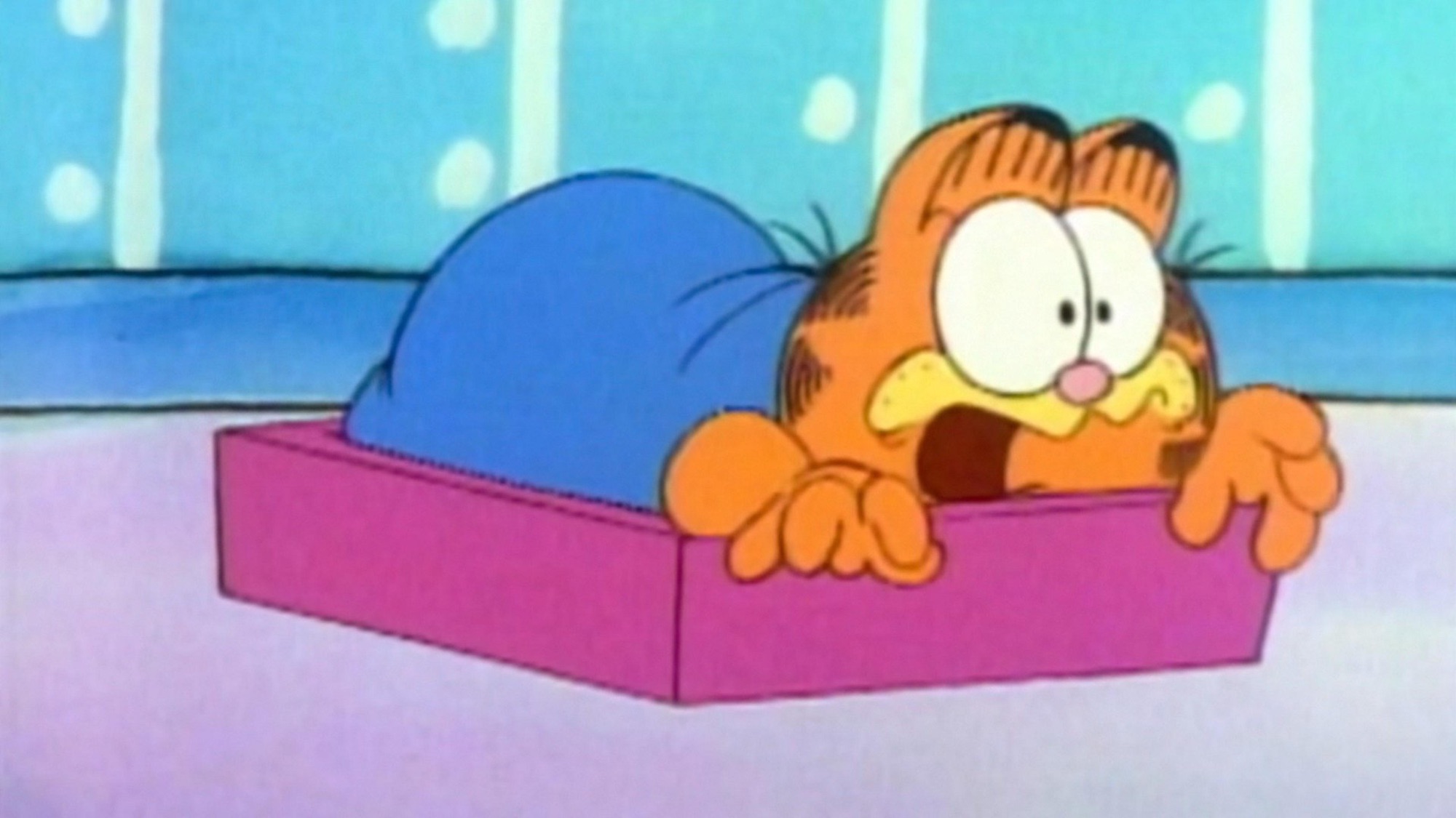 Doggy Coat / Peace and Quiet / A Bug - Garfield and Friends | Apple TV