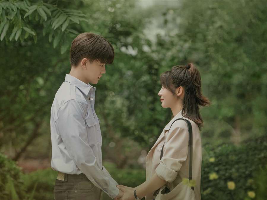 Miss Crow with Mr. Lizard | Apple TV