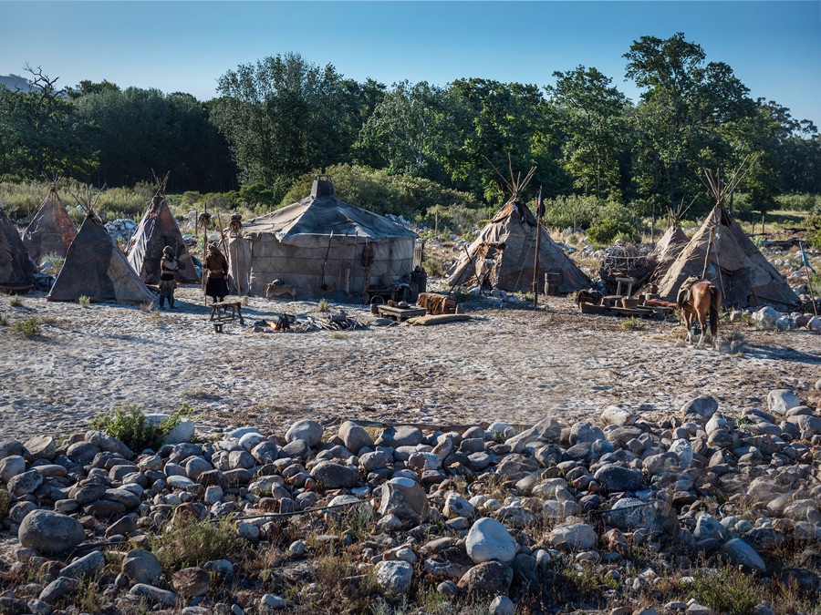 Origins: The Journey of Humankind - Apple TV (EG)