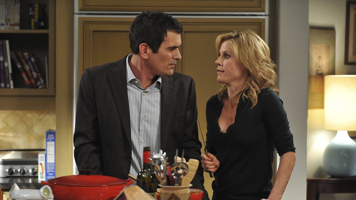 Unplugged - Modern Family (Series 2, Episode 5) - Apple TV (OM)