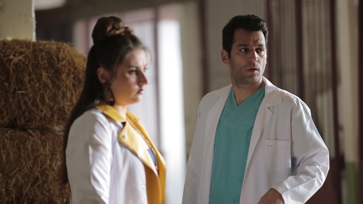 First Kiss | Apple TV (TR)